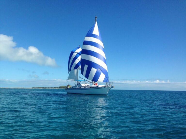 Home - Barefoot Sailing Cruises